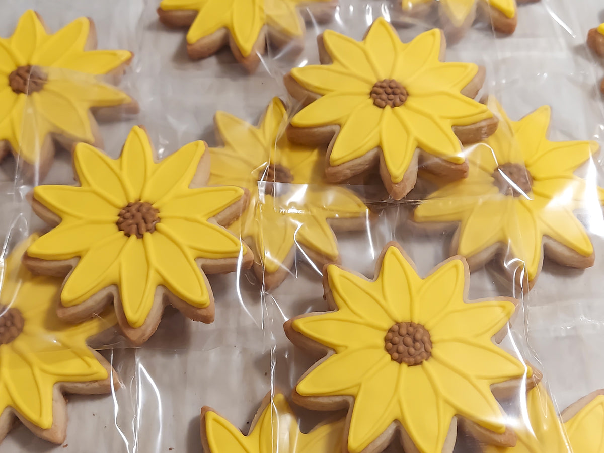 Sunflower Cookies (1 Dozen) – Storybook Bakery
